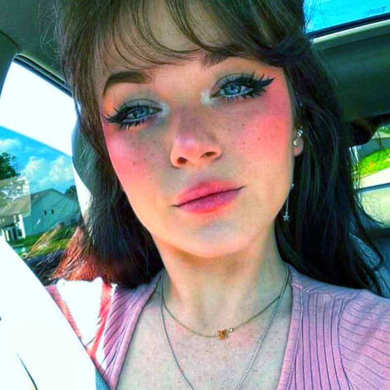 Emily Lynne - Wiki, Bio, Age, Biography, Height, Photos & more