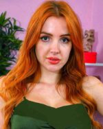 Scarlett Jones - Wiki, Bio, Age, Biography, Boyfriend, Husband, Photos
